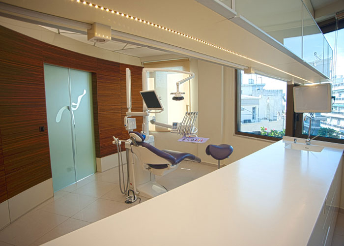 ΠΑΠΑΝΙΚΟΛΑΟΥ ΝΙΚΟΛΑΟΣ - Φωτογραφίες | Περιοδοντολόγος ...