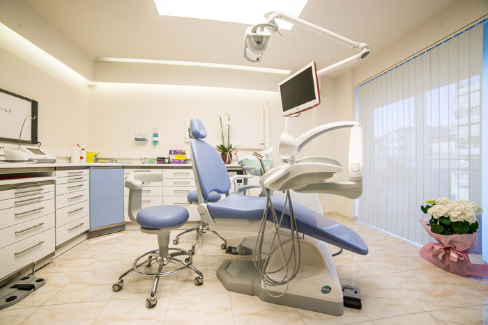 DENTAL CLINIC - ΔΕΛΑΚΑ ΑΝΔΡΙΑΝΑ | Χειρουργός - Οδοντίατρος, Οδοντίατροι ...