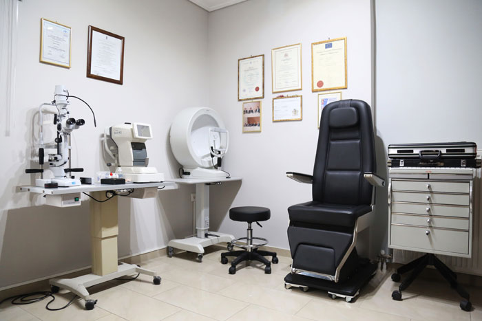 ΑΧΤΣΙΔΗΣ Δ. ΒΑΣΙΛΕΙΟΣ DR MRCOPHTH - EYECLINIC | Χειρουργός Οφθαλμίατρος ...