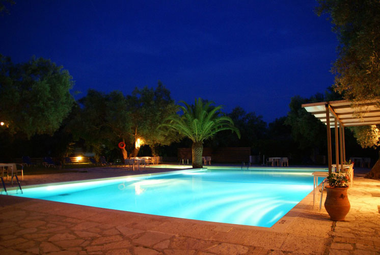 THALERO HOLIDAY CENTER | Studios - 300 Μέτρα Από Τη Θάλασσα ...