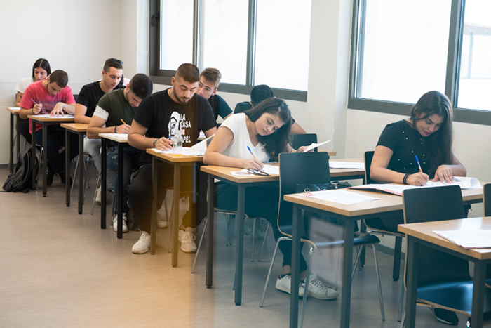 ΜΗΤΡΟΠΟΛΙΤΙΚΟ ΚΟΛΛΕΓΙΟ - CAMPUS ΠΕΙΡΑΙΑ - Φωτογραφίες | Το Μεγαλύτερο ...
